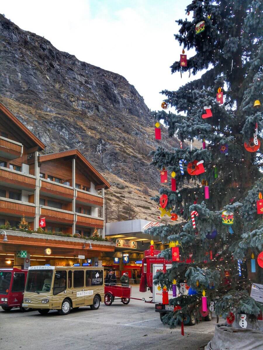 Christmas In Zermatt | The Ultimate Visitors Guide 2025 - An Aimless Walk